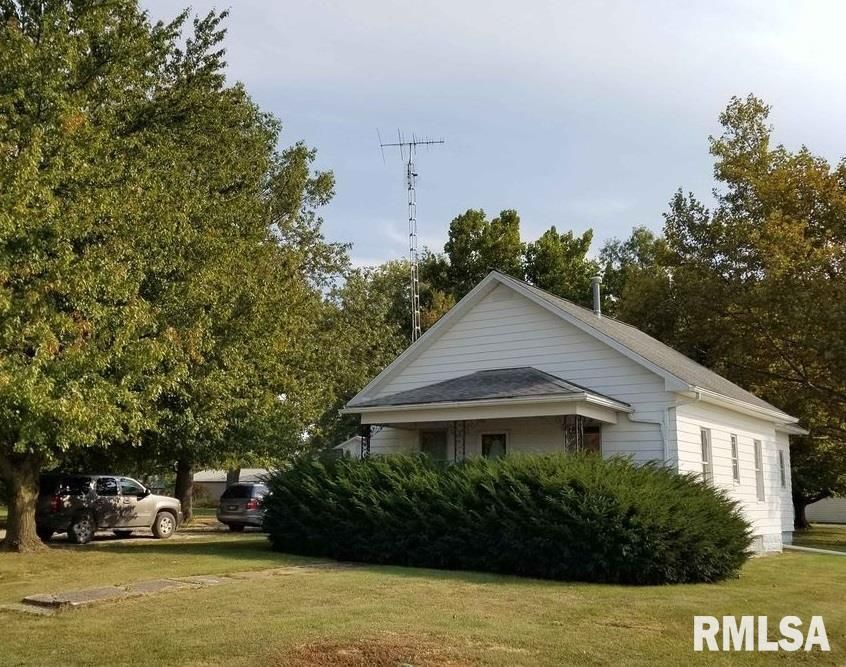 433 Monroe St, Nokomis, IL 62075 | Trulia