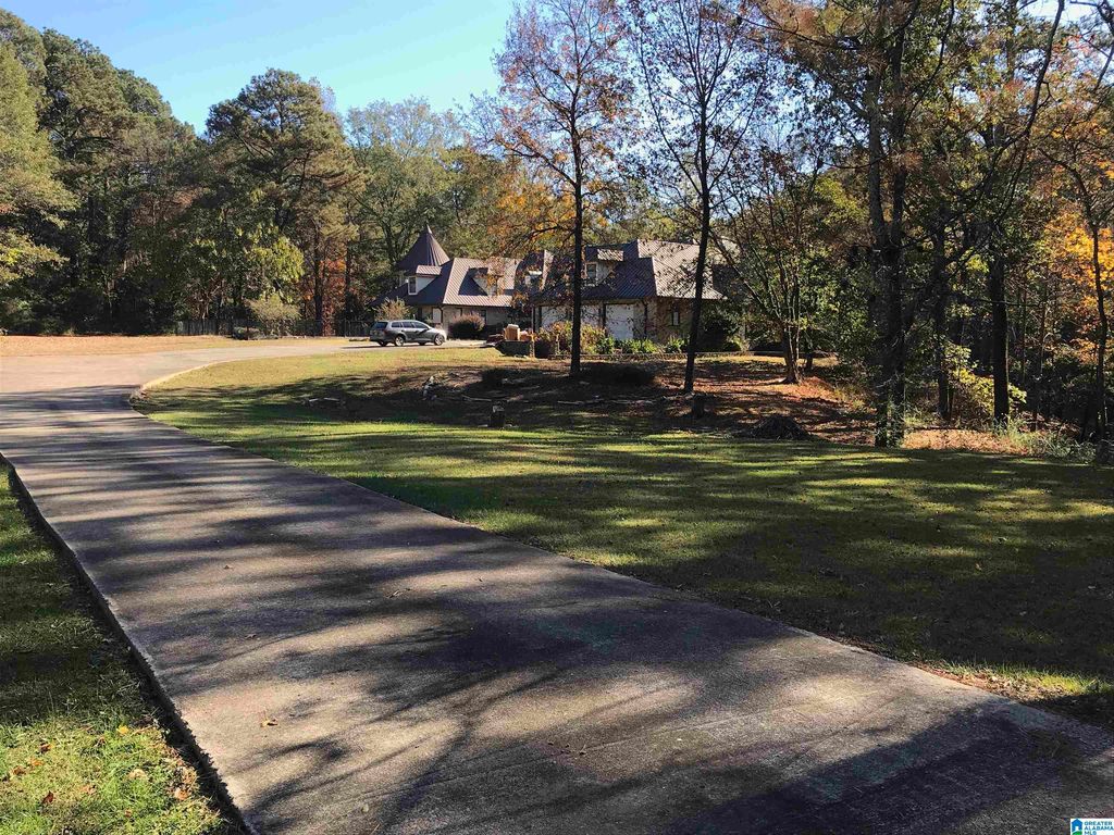 5318 Kings Dr, Adamsville, AL 35005 - See Est. Value, Schools & More