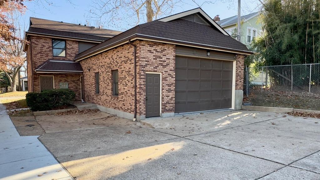 7302 Picadilly Ave, Saint Louis, MO 63143 | MLS# 23073592 | Trulia