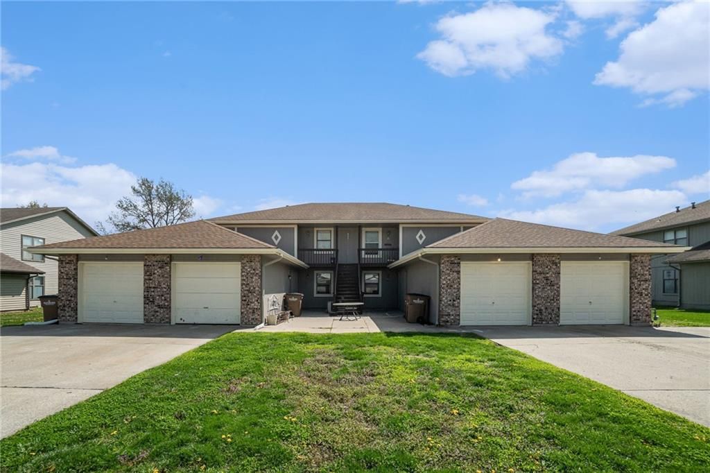 517 Sky Vue Dr, Raymore, MO 64083 - See Est. Value, Schools & More