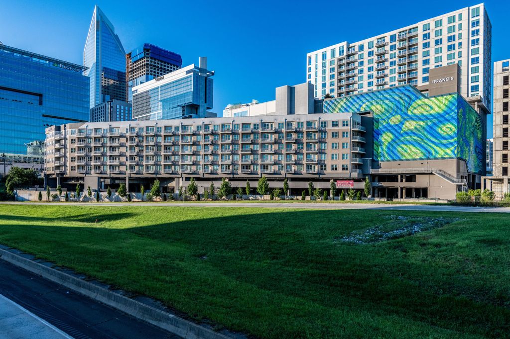 400 E Brooklyn Village Ave #558, Charlotte, NC 28202 - See Est. Value ...