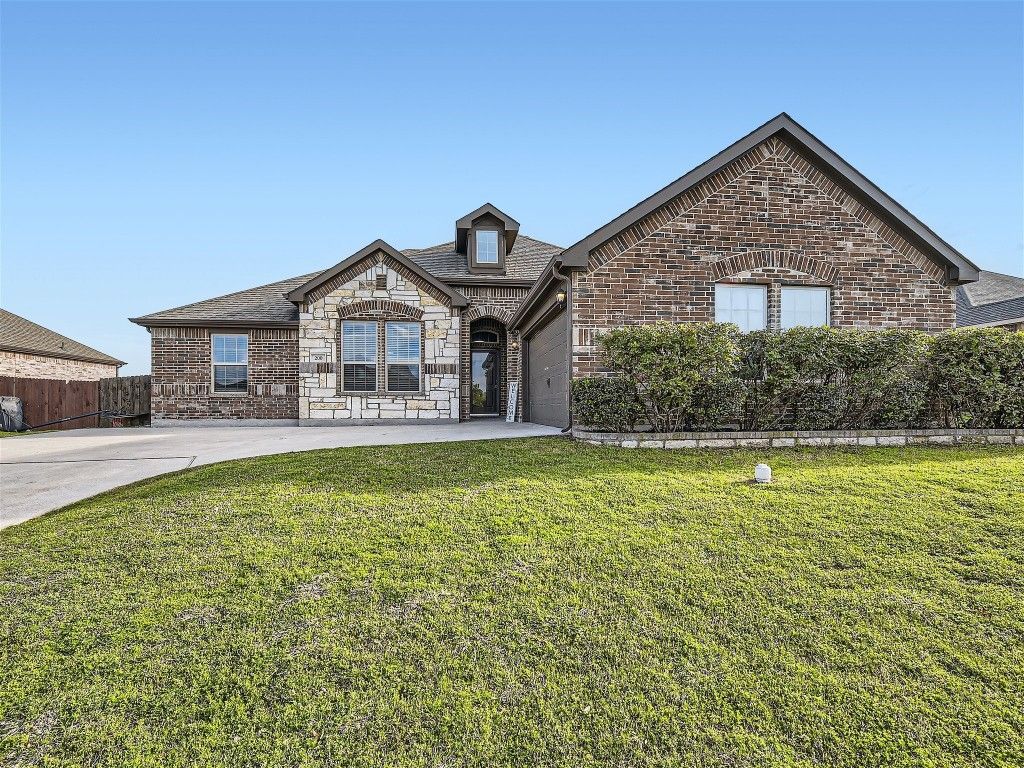 200 Anthony Ln, Red Oak, TX 75154 - See Est. Value, Schools & More