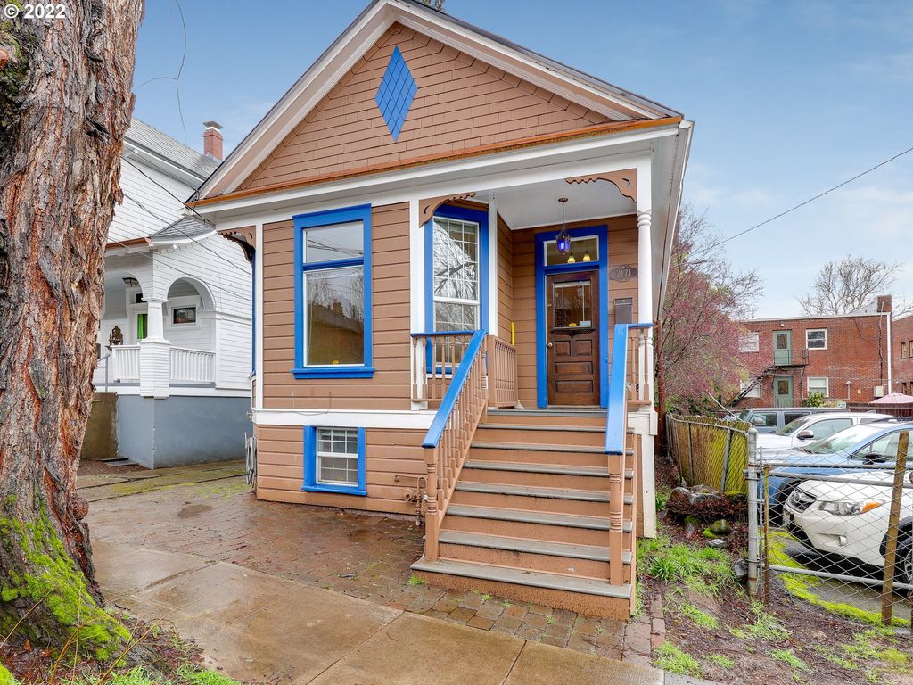 2171 NW Hoyt St, Portland, OR 97210 - See Est. Value, Schools & More