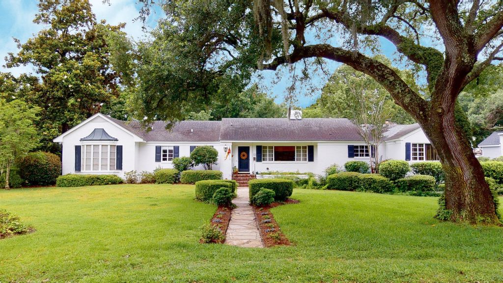 13 Country Club Dr, Charleston, SC 29412 - See Est. Value, Schools & More