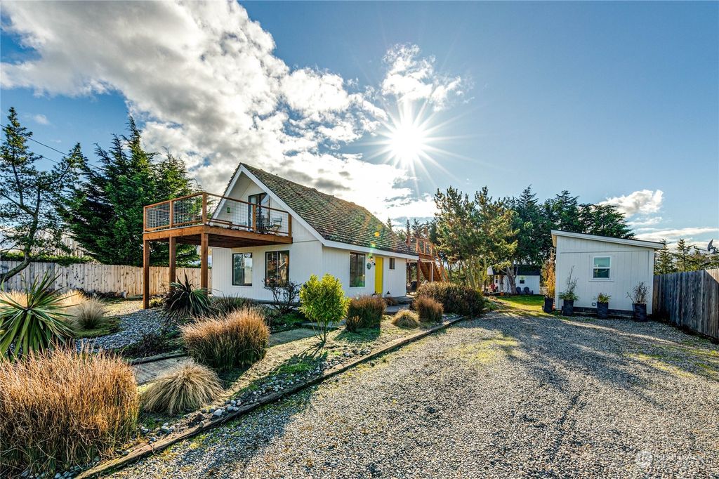 1282 Three Crabs Road, Sequim, WA 98382 - See Est. Value, Schools & More