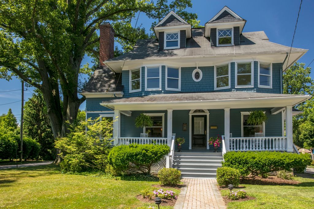 202 Beach Ave, Mamaroneck, NY 10543 - See Est. Value, Schools & More