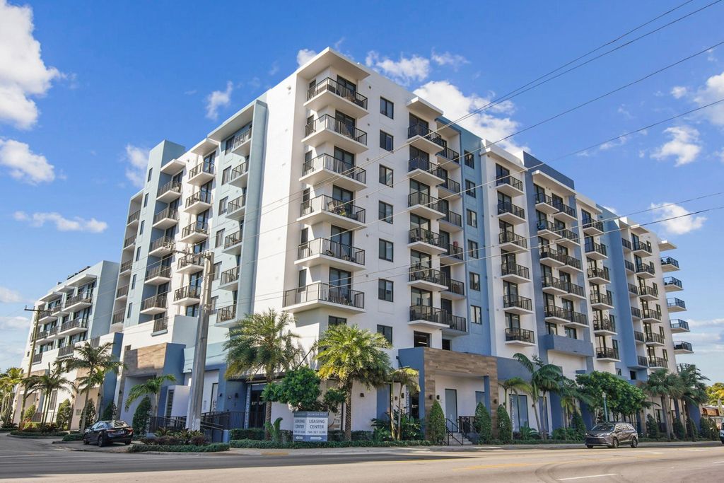 6320 SW 8th St #3965824, Miami, FL 33144 - See Est. Value, Schools & More