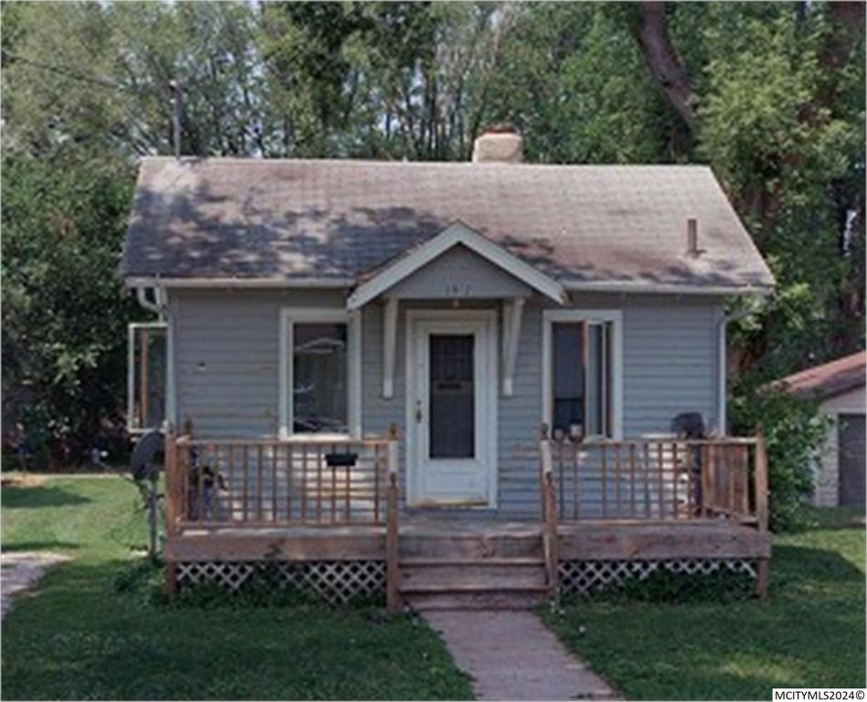 1012 N Polk Ave, Mason City, IA 50401 - See Est. Value, Schools & More