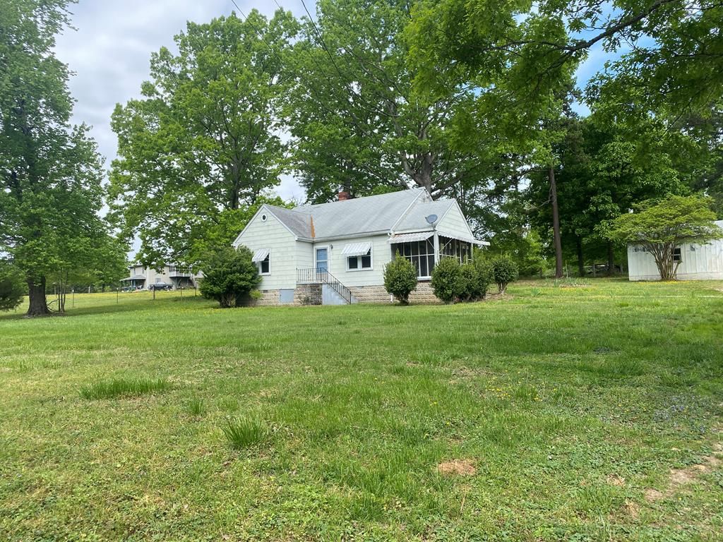 2136 Poorhouse Rd, Victoria, VA 23974 | MLS# 52673 | Trulia