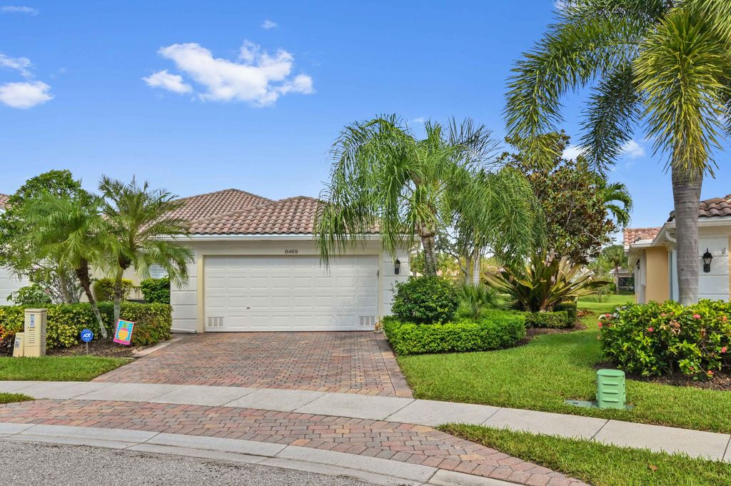 8469 Saint Johns Ct, Wellington, FL 33414 | MLS# RX-10932749 | Trulia