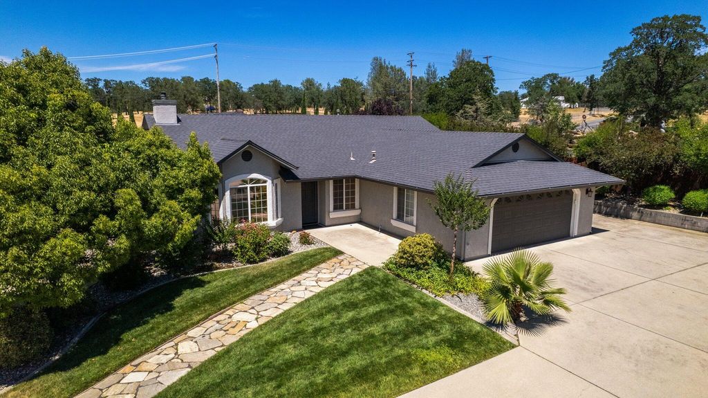 2696 Lynaco Ct, Redding, CA 96003 - See Est. Value, Schools & More