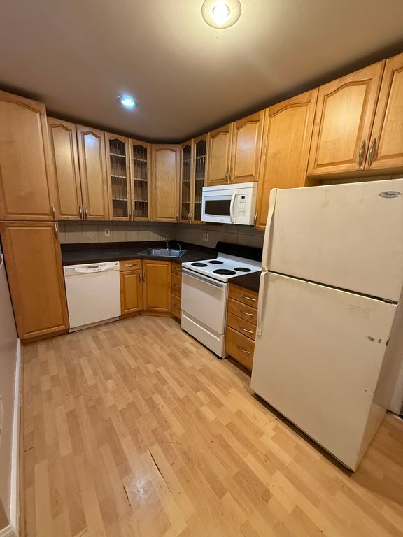 916 S 58th St #A1, Philadelphia, PA 19143 - See Est. Value, Schools & More