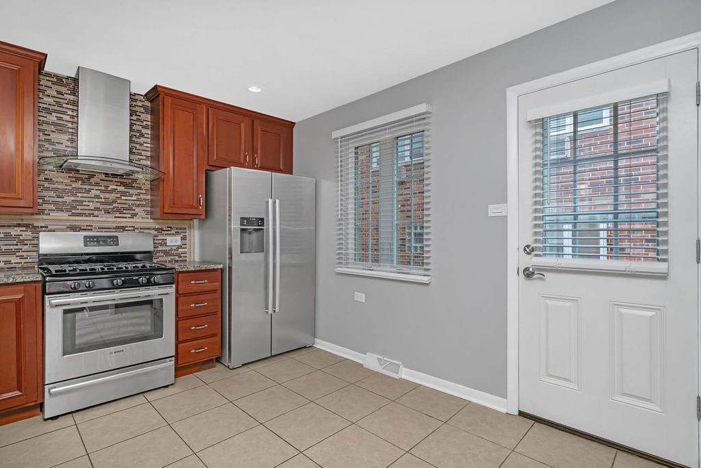 13-15 S Waiola Ave #15-06, La Grange Park, IL 60526 - Trulia | Trulia