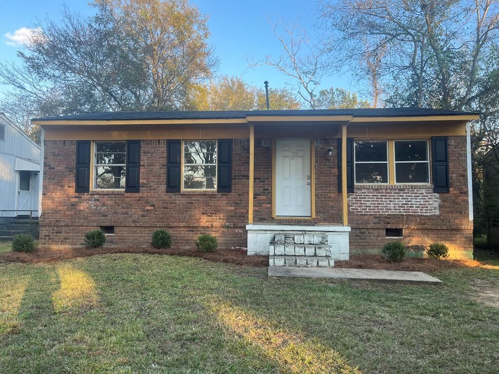 2206 Grady St, Albany, GA 31701 - See Est. Value, Schools & More