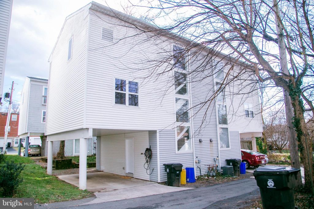 6 Allison Ct, Harrisburg, PA 17104 - See Est. Value, Schools & More