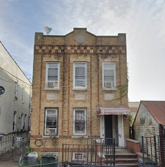 3427 101st St, Flushing, NY 11368 | MLS# 11225676 | Trulia