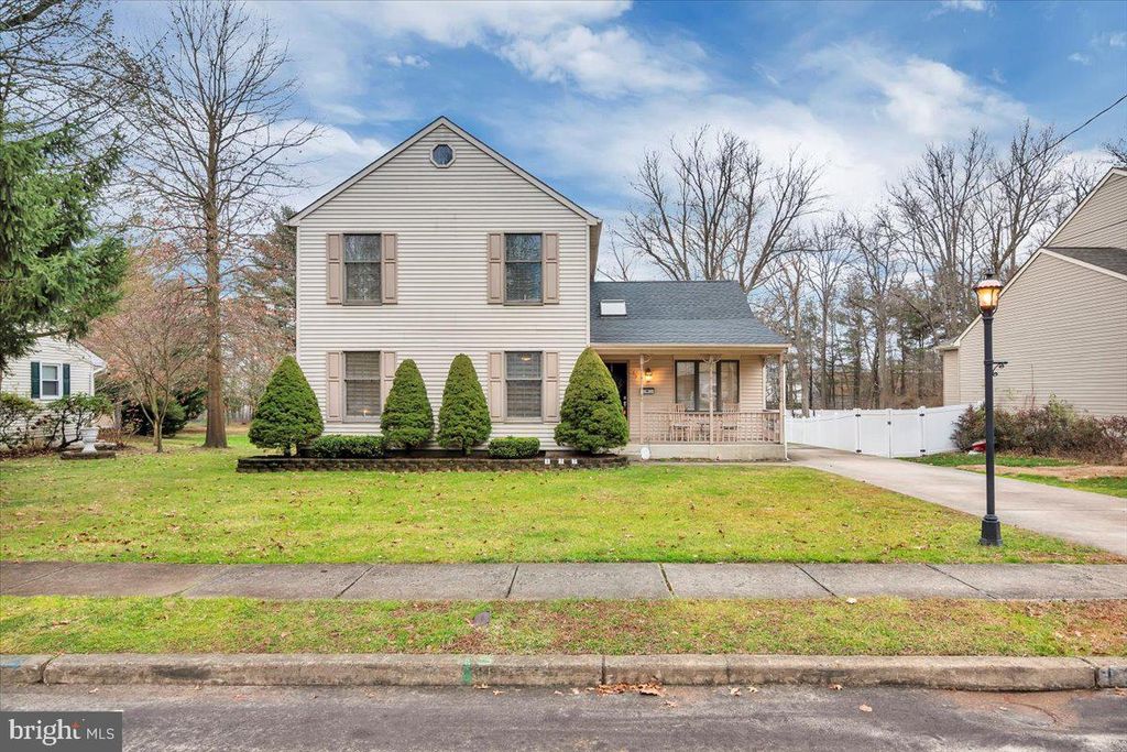 137 Center St, Moorestown, NJ 08057 - See Est. Value, Schools & More