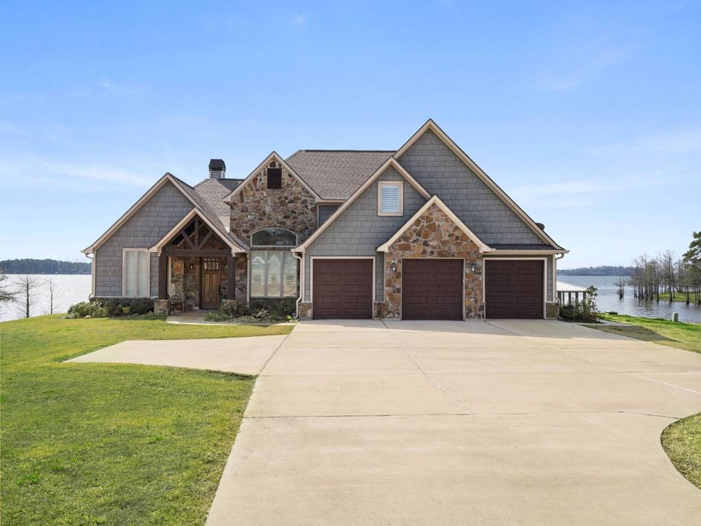 Main habitation galleries comprise Siebert Hallway, Braddy Dining ...