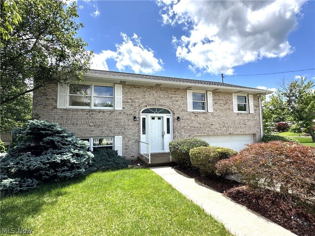 133 Skyview Dr, Steubenville, OH 43953 - See Est. Value, Schools & More