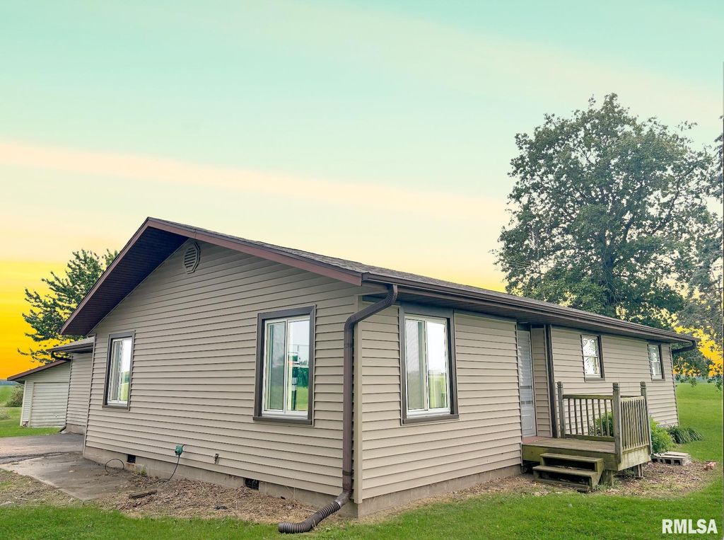 946 Knox Highway 27, Gilson, IL 61436 - See Est. Value, Schools & More