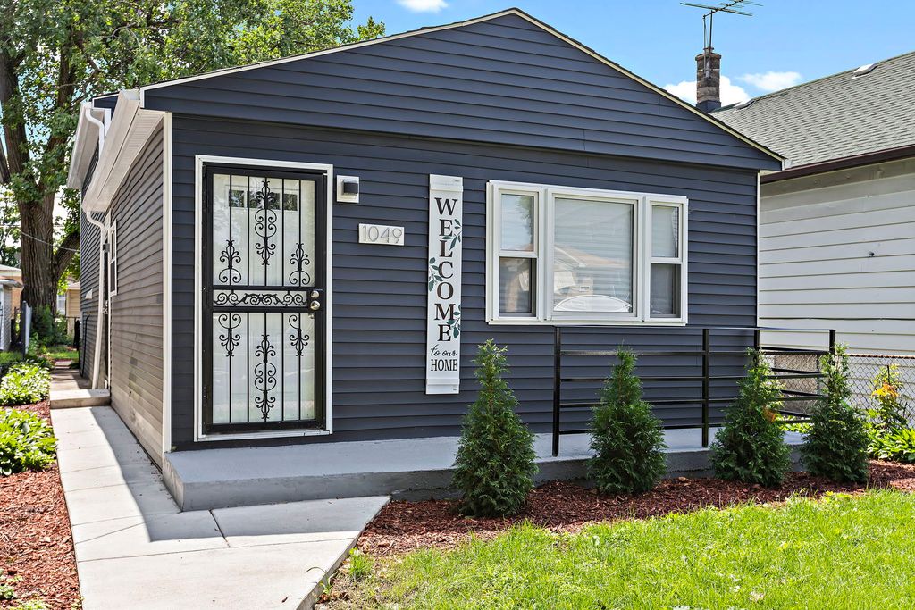 1049 W 103rd Pl, Chicago, IL 60643 - See Est. Value, Schools & More
