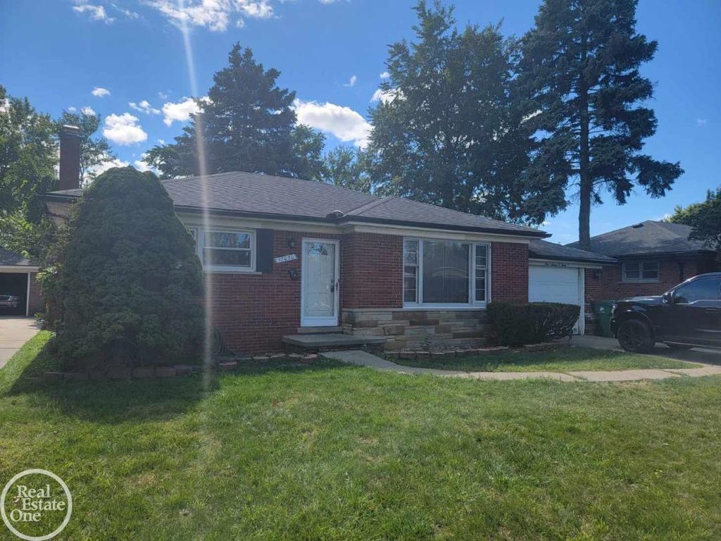 17030 Collinson Ave, Eastpointe, MI 48021 - See Est. Value, Schools & More