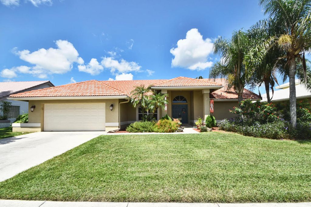 6514 Blue Bay Cir, Lake Worth, FL 33467 - See Est. Value, Schools & More