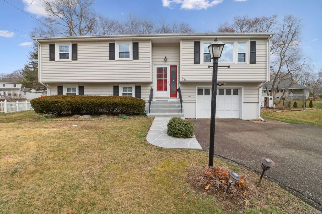 46 Pepperidge Lane, Groton, CT 06340 - See Est. Value, Schools & More