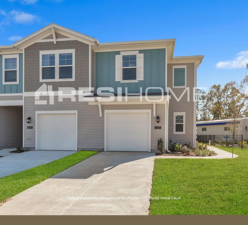 384 Cherry Ridge Dr, Orange Park, FL 32065 - See Est. Value, Schools & More