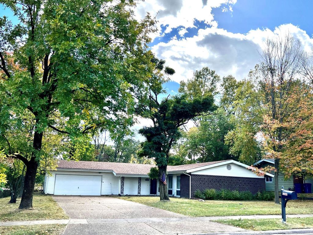 12544 Fee Fee Rd, Saint Louis, MO 63146 - See Est. Value, Schools & More