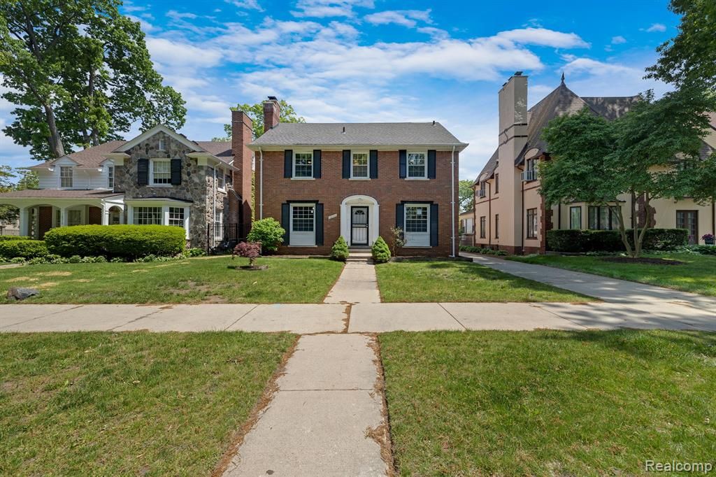 18300 Wildemere St, Detroit, MI 48221 - See Est. Value, Schools & More