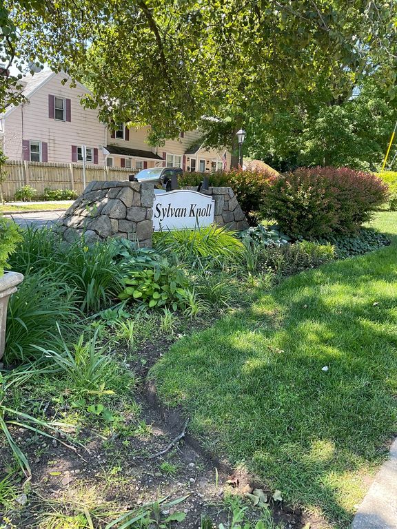 238 Sylvan Knoll Road, Stamford, CT 06902 - See Est. Value, Schools & More