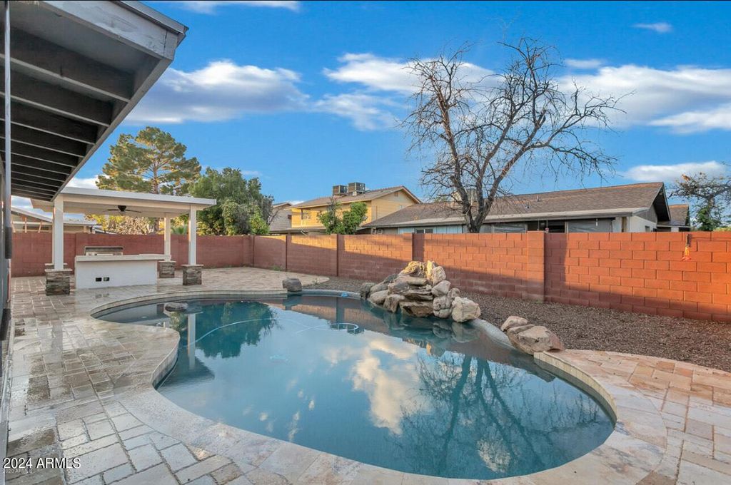 5544 W Altadena Ave, Glendale, AZ 85304 - See Est. Value, Schools & More