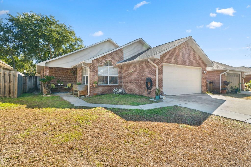 1733 Ivalea Cir, Navarre, FL 32566 - See Est. Value, Schools & More