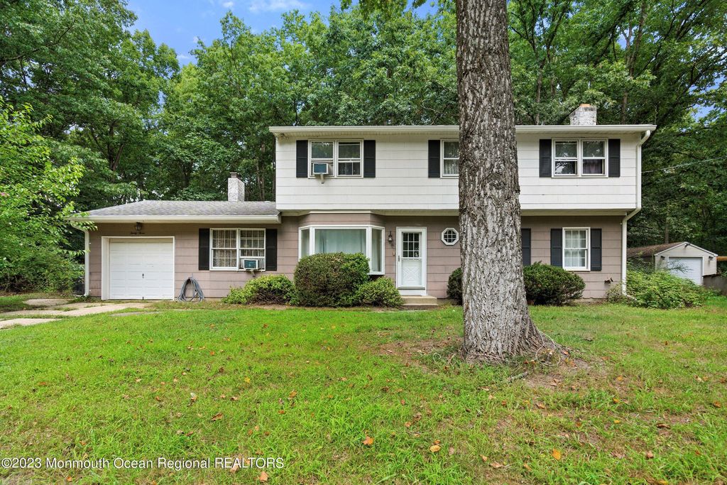 33 Murdock Place, Jackson, NJ 08527 - See Est. Value, Schools & More