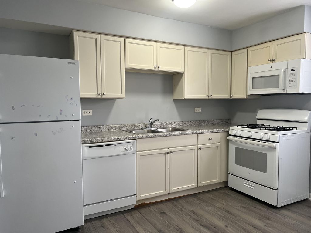 1024-36 East Division Street - 1026-A - Lombard, IL | Trulia