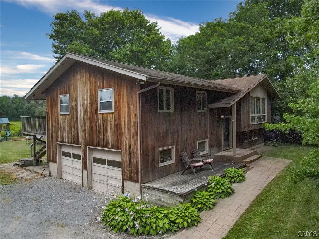 1889 W Lake Rd, Skaneateles, NY 13152 - See Est. Value, Schools & More