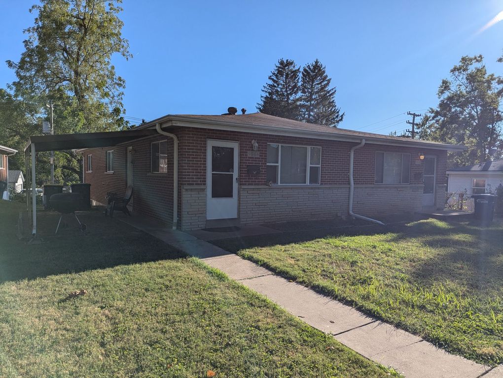 9968 Sue Ct #9972, Saint Ann, MO 63074 - See Est. Value, Schools & More