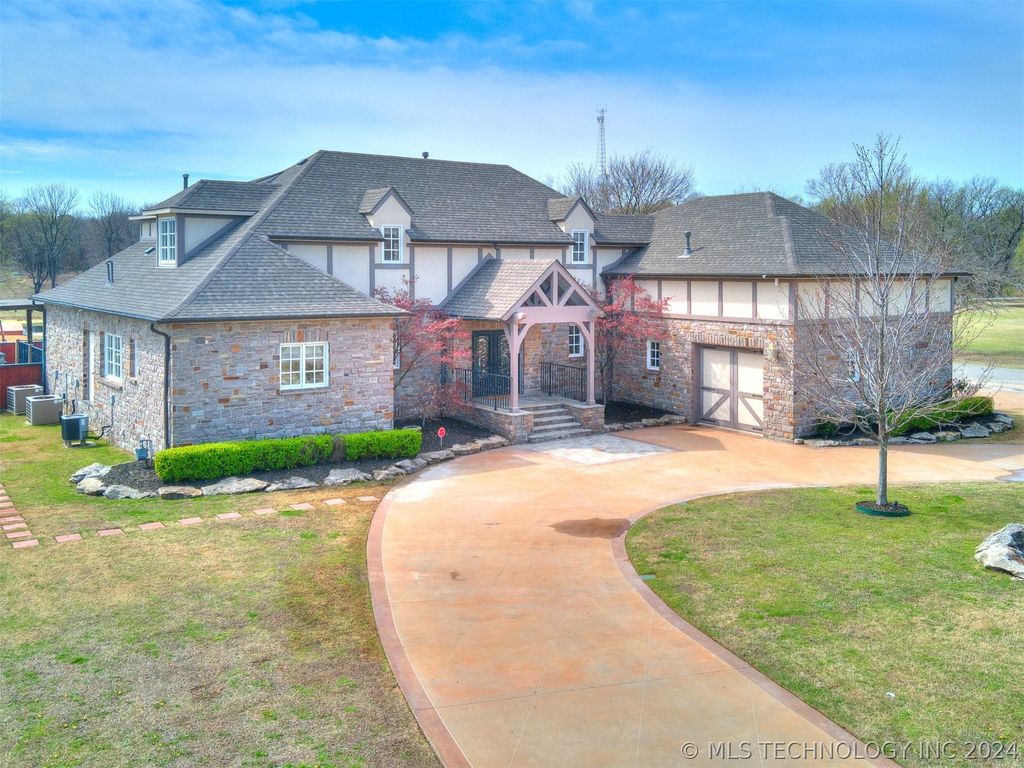 15366 E 104th St N, Owasso, OK 74055 - See Est. Value, Schools & More