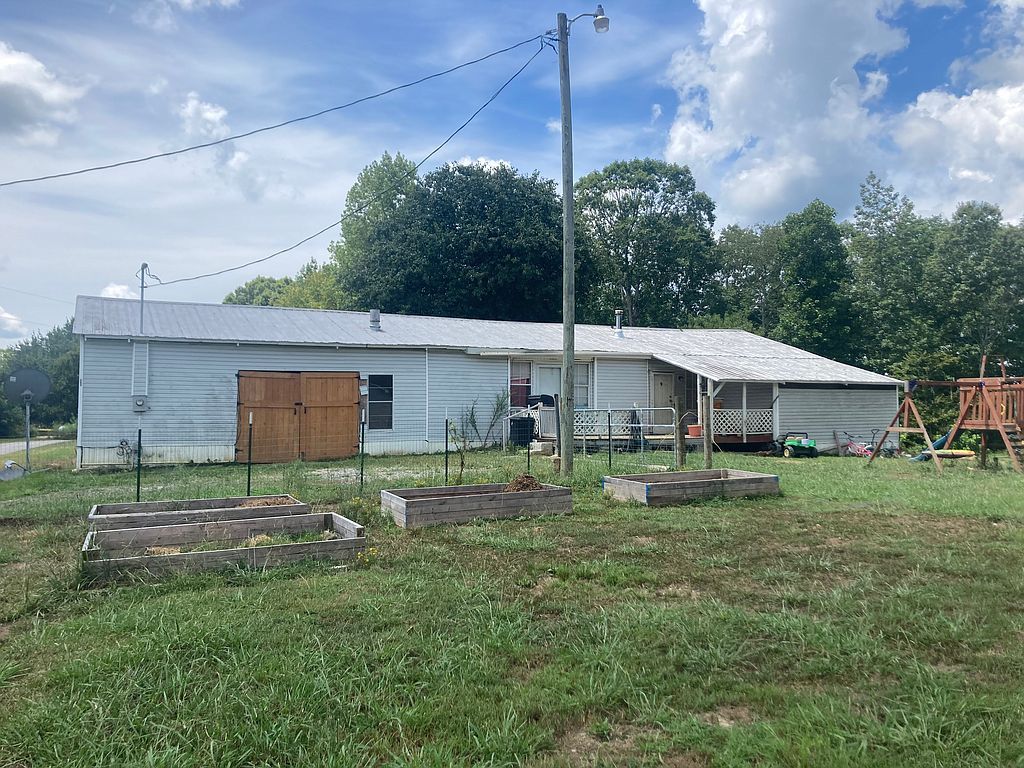 1629 County Road 23, Haleyville, AL 35565 - See Est. Value, Schools & More