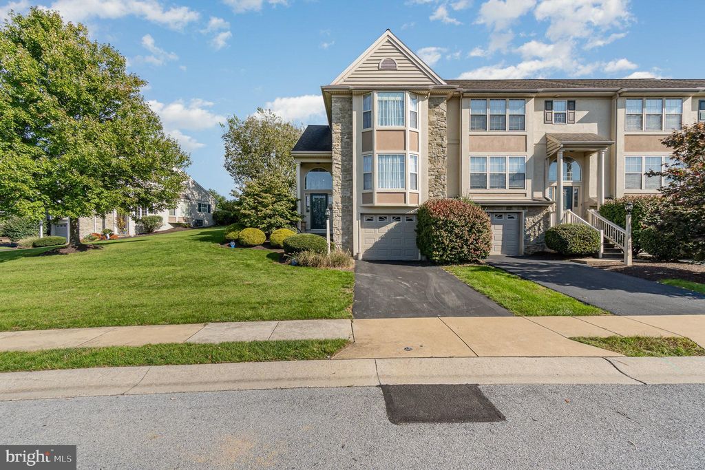 691 Royal View Dr, Lancaster, PA 17601 - See Est. Value, Schools & More