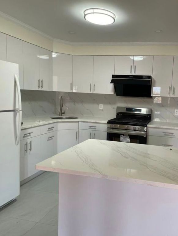 4322 213th St #C, Bayside, NY 11361 - See Est. Value, Schools & More