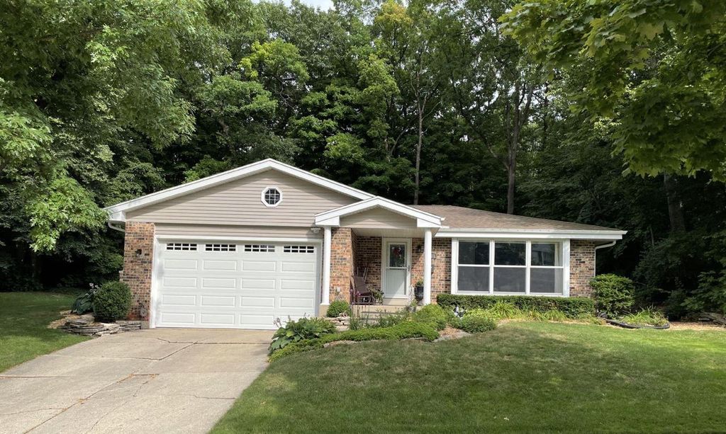 4915 Sussex Ln, Greendale, WI 53129 | Trulia