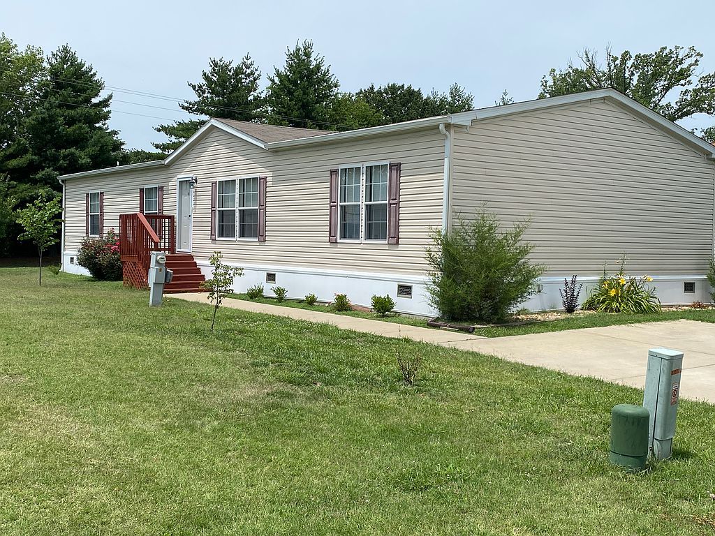 1529 Windsor Ave, Pontoon Beach, IL 62040 - See Est. Value, Schools & More