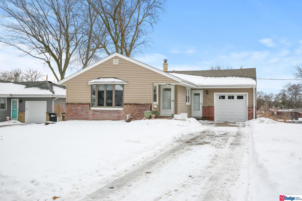 5823 Hamilton St, Omaha, NE 68132 - See Est. Value, Schools & More