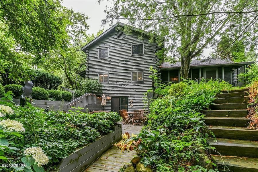 18600 Cleveland Ave, Galien, MI 49113 - See Est. Value, Schools & More