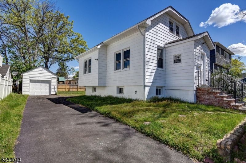 547 Yale Ave, Hillside, NJ 07205 - See Est. Value, Schools & More