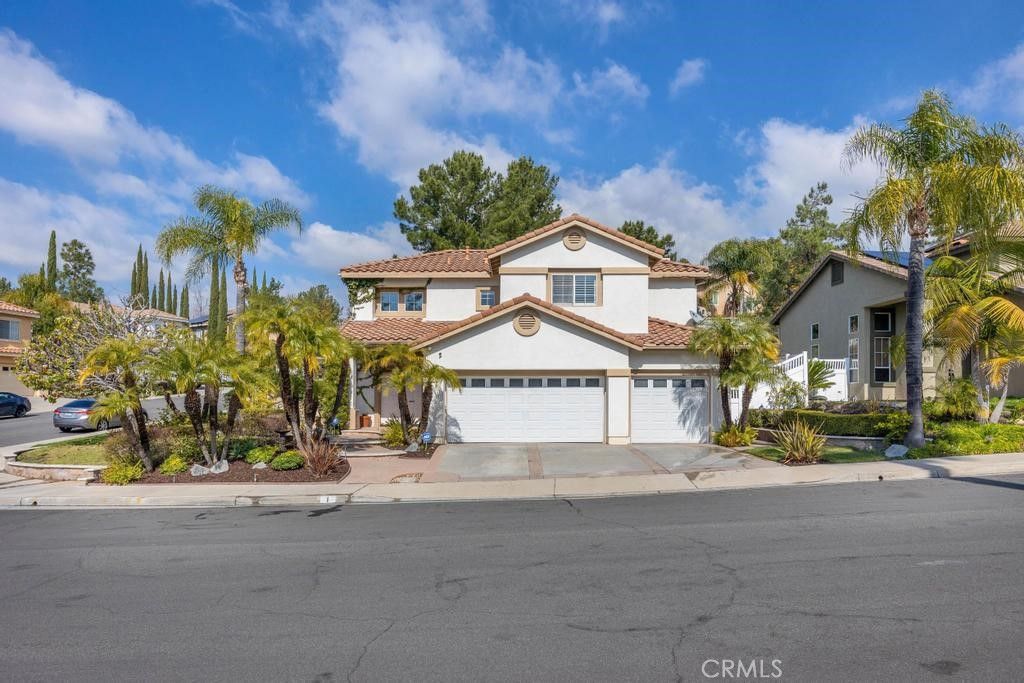 1 Avance Ln, Foothill Ranch, CA 92610 - See Est. Value, Schools & More