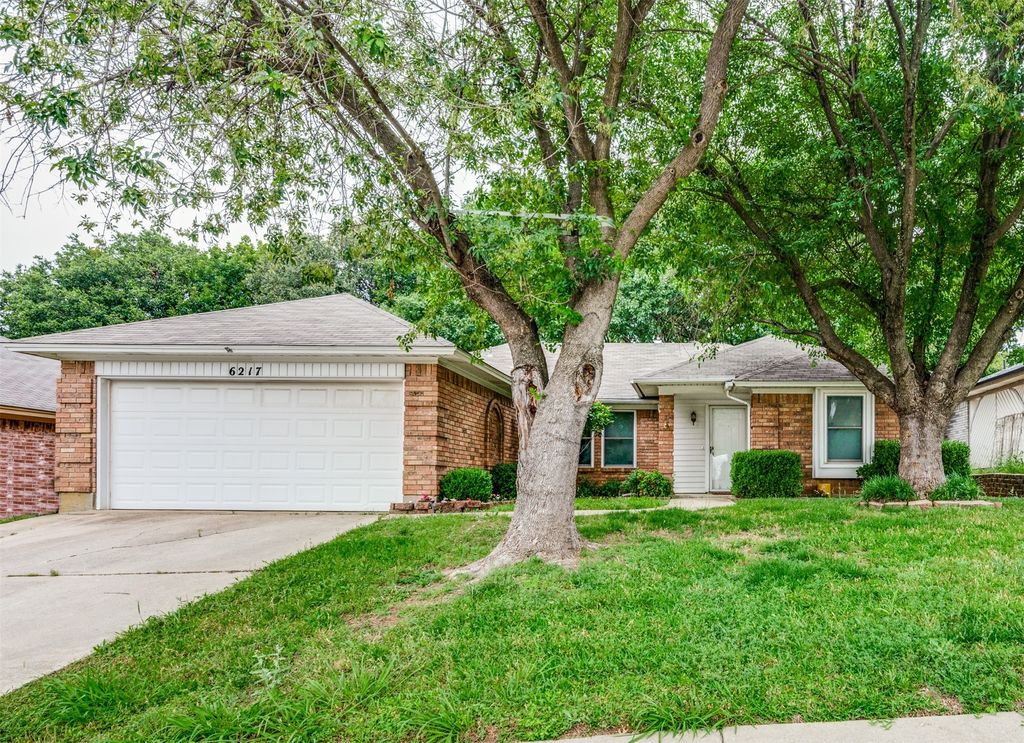 6217 Firebird Dr, Watauga, TX 76148 - See Est. Value, Schools & More