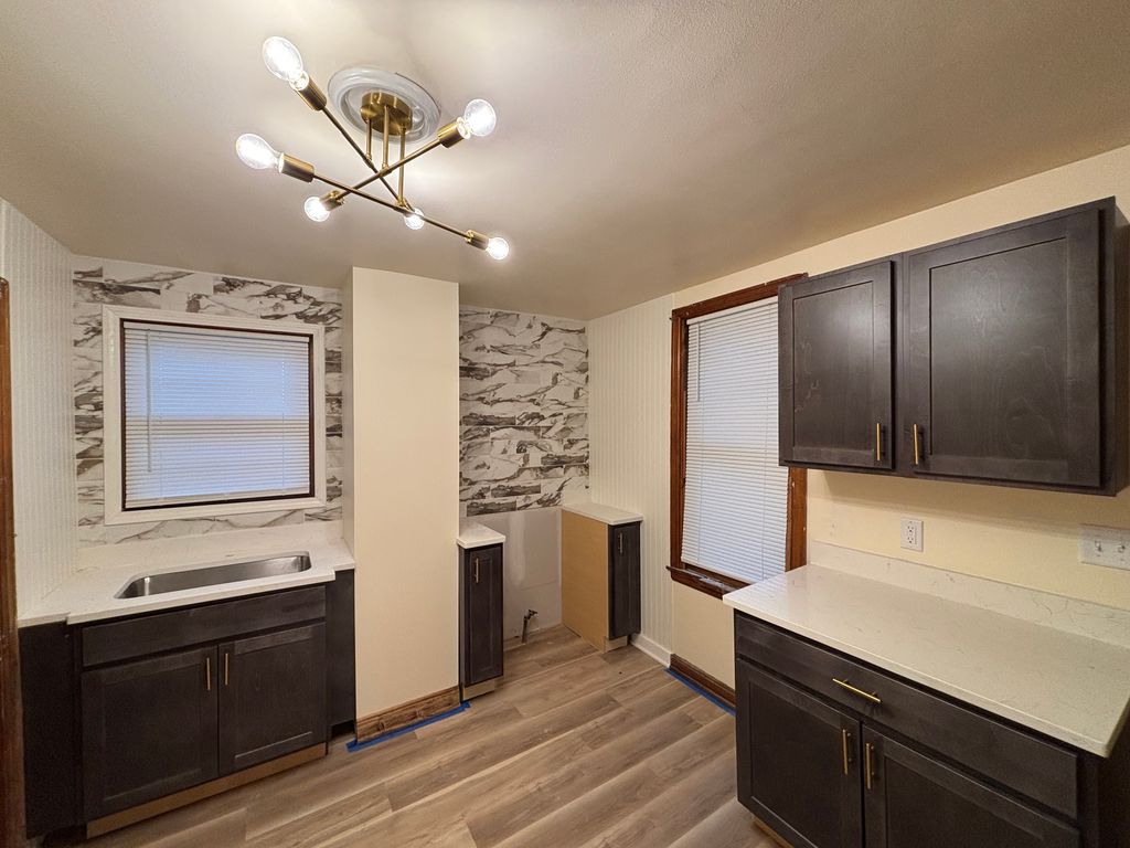 1716 N Cass St #2, Milwaukee, WI 53202 - Trulia | Trulia